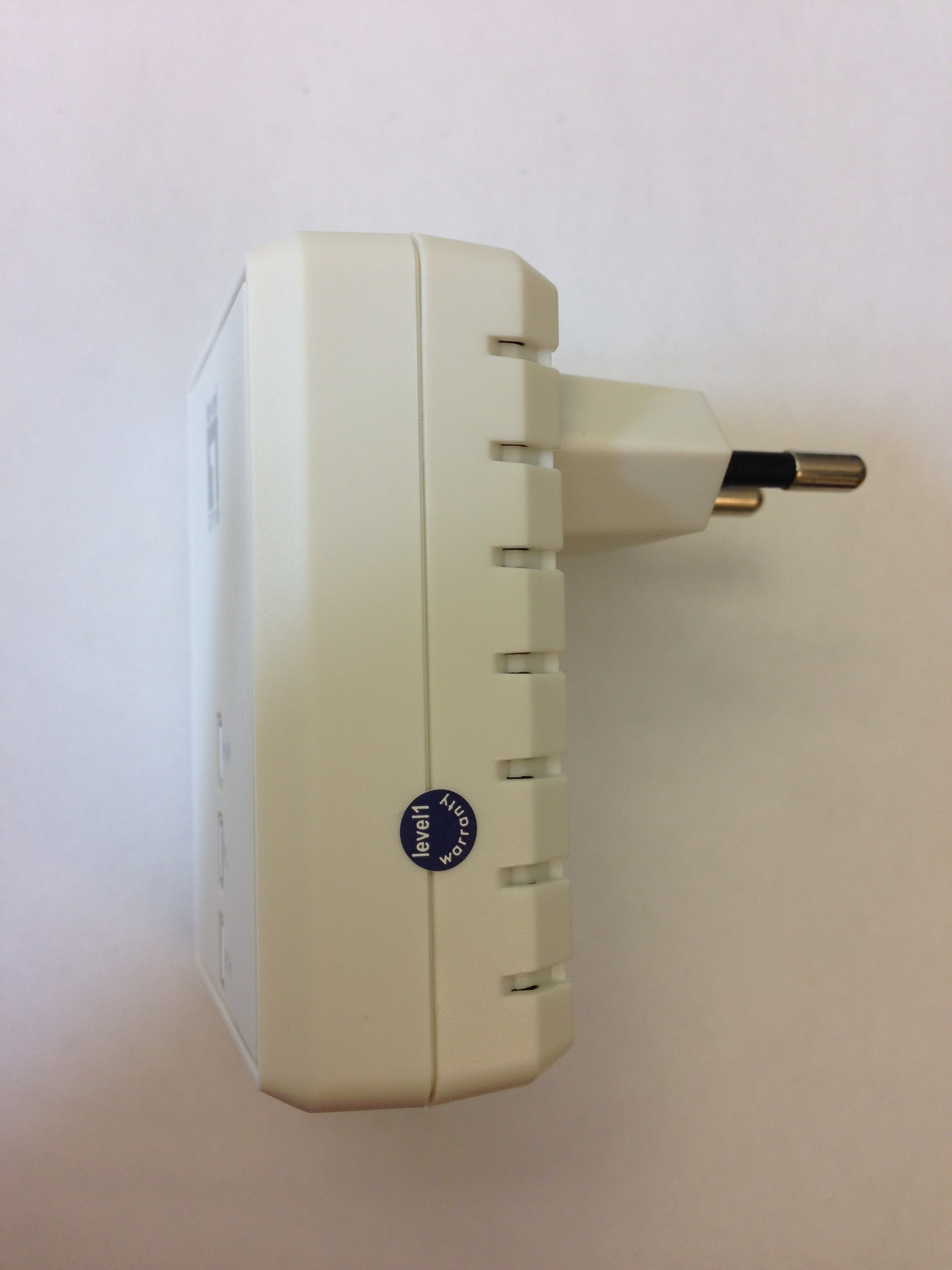 Werbung | Flexibel und schnell auch ohne WLAN im Netzwerk unterwegs ...